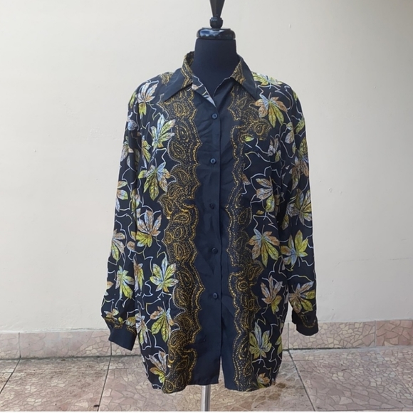 Vintage | Tops | Vintage Oversized Silk Blouse Filigree Maple Leaf Mary ...